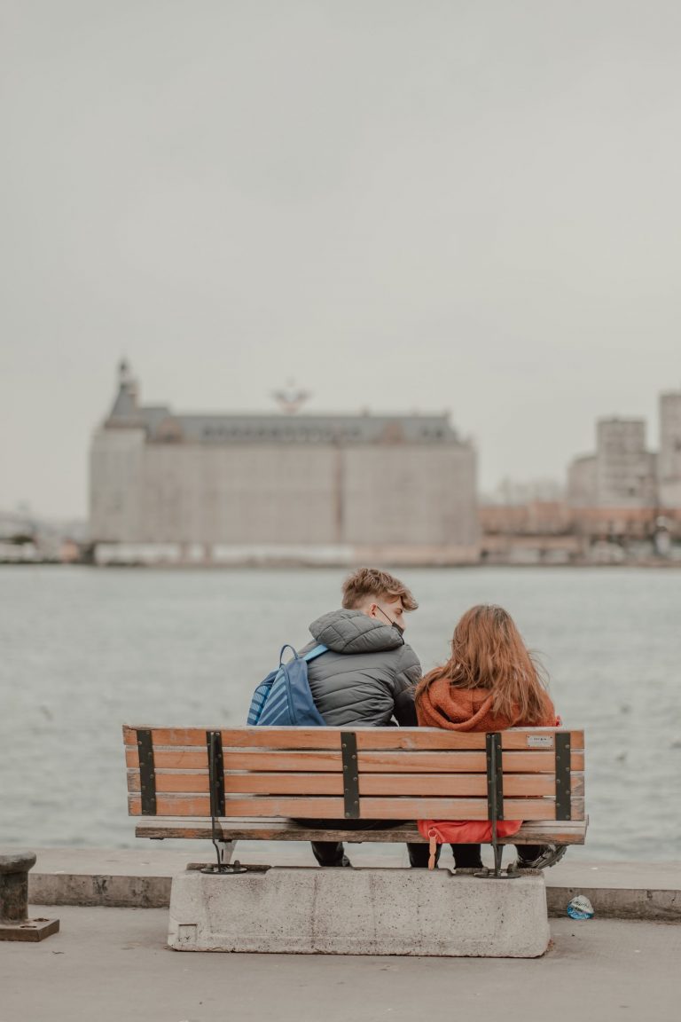 Casually Date Online: What You Need To Know - Kicks Dating